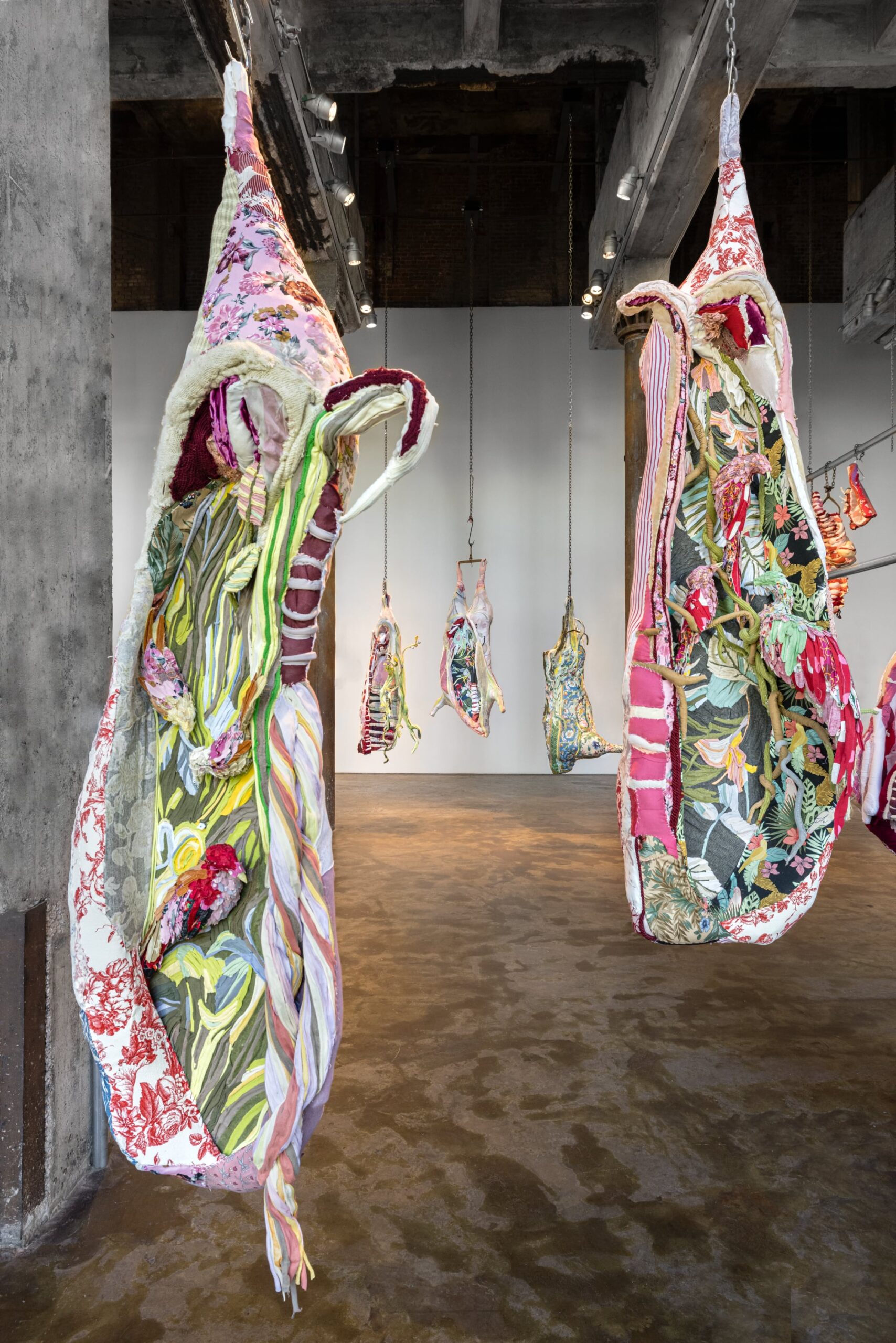 Between Wounds and Folds: Suspended Cow Carcasses and Tree Stumps ...